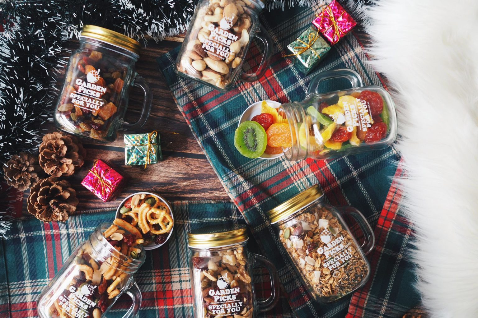 Mason Jar Gift Mug (Deluxe Nut Mix) | Garden Picks